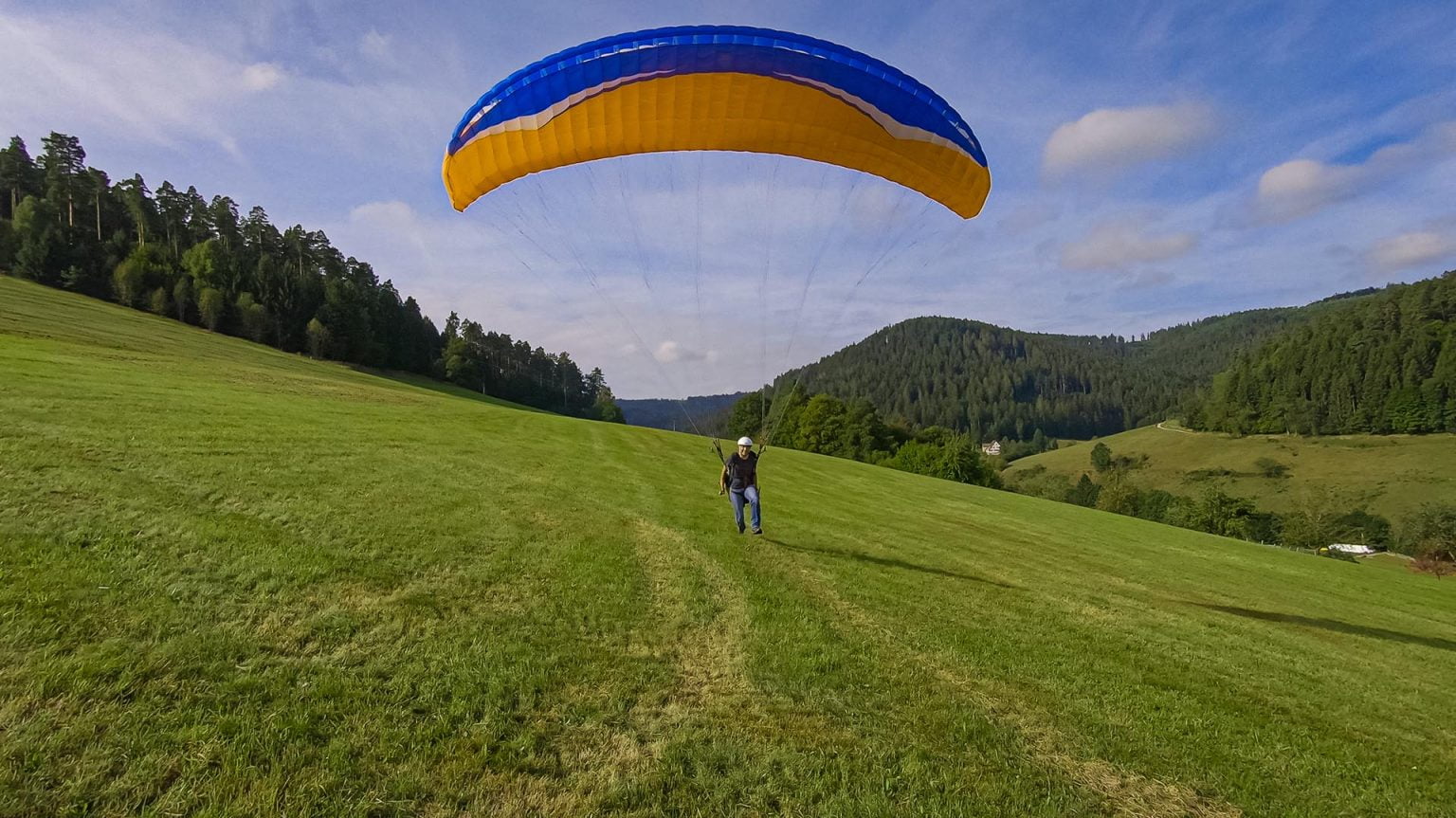 Gleitschirm-Komplettkurs (A-Schein) – Flugschule SKY-TEAM im Schwarzwald